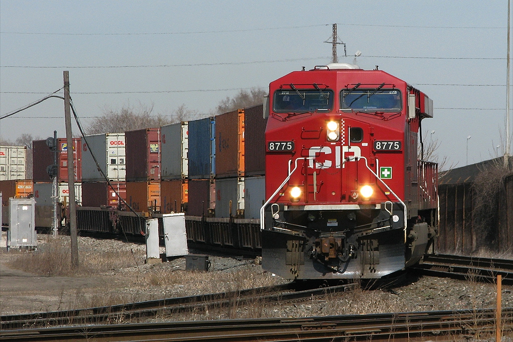 CP 8775
